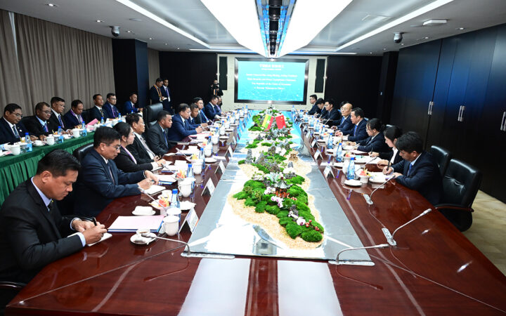 Acting President and SSPC Chairman visits Tebian Electric Apparatus ...