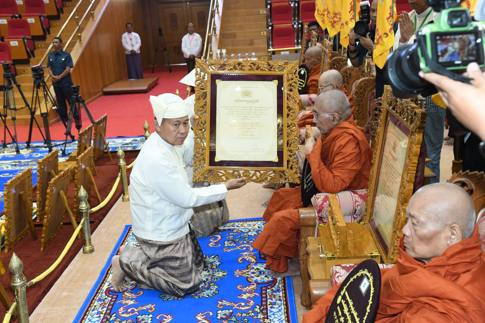 Religious titles for 2025 offered to recipient venerable monks and nuns | National Defence and ...